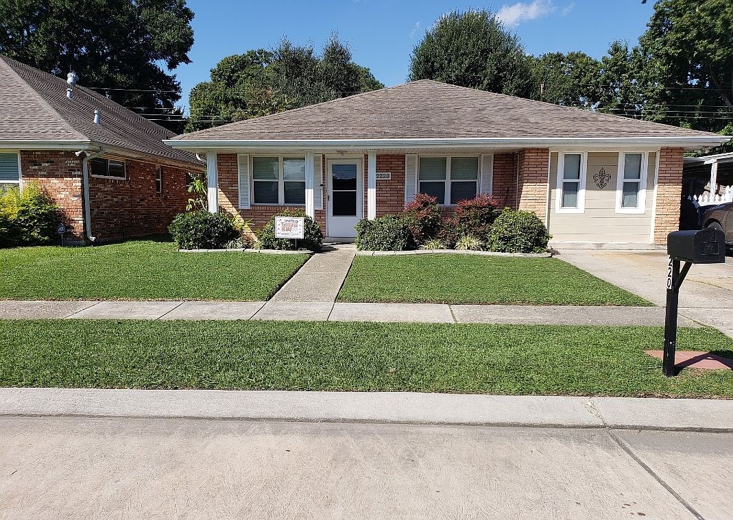 2220 Charles Dr, Chalmette, LA 70043 | Zillow
