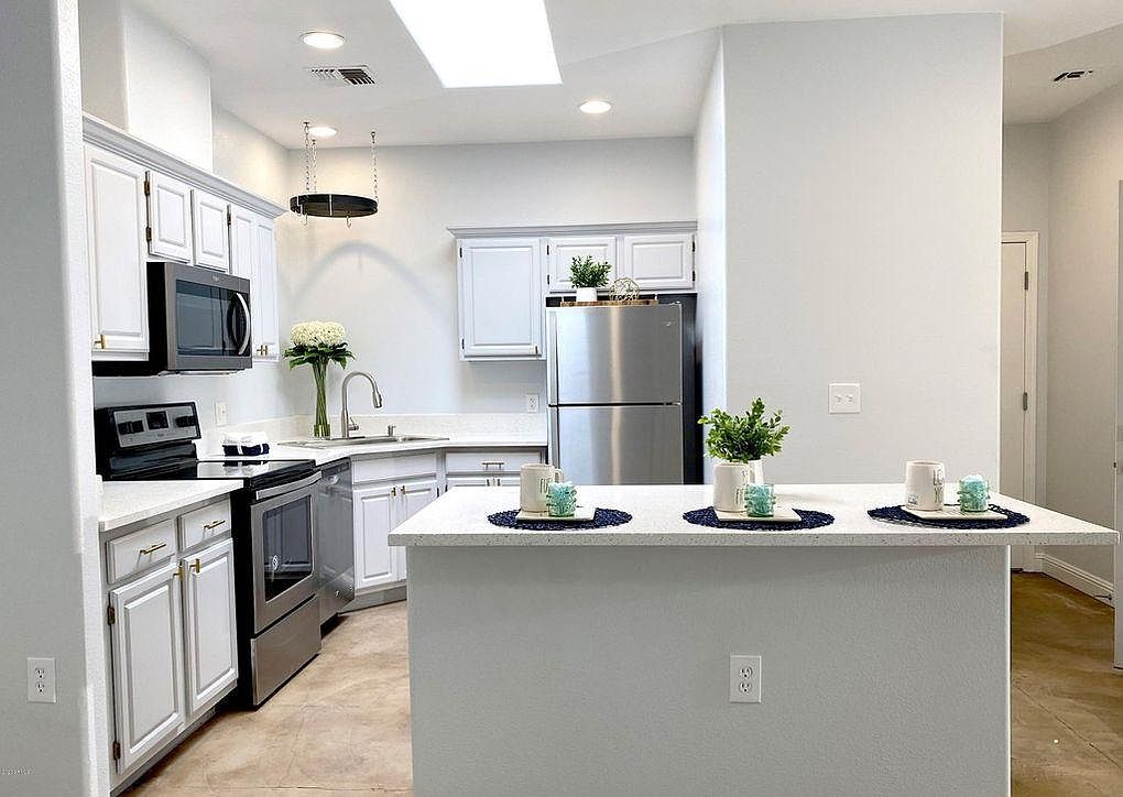 3221 N 37th St UNIT 13, Phoenix, AZ 85018 | Zillow