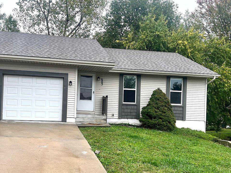 605 Silver Maple Dr, Harrisonville, MO 64701 | Zillow