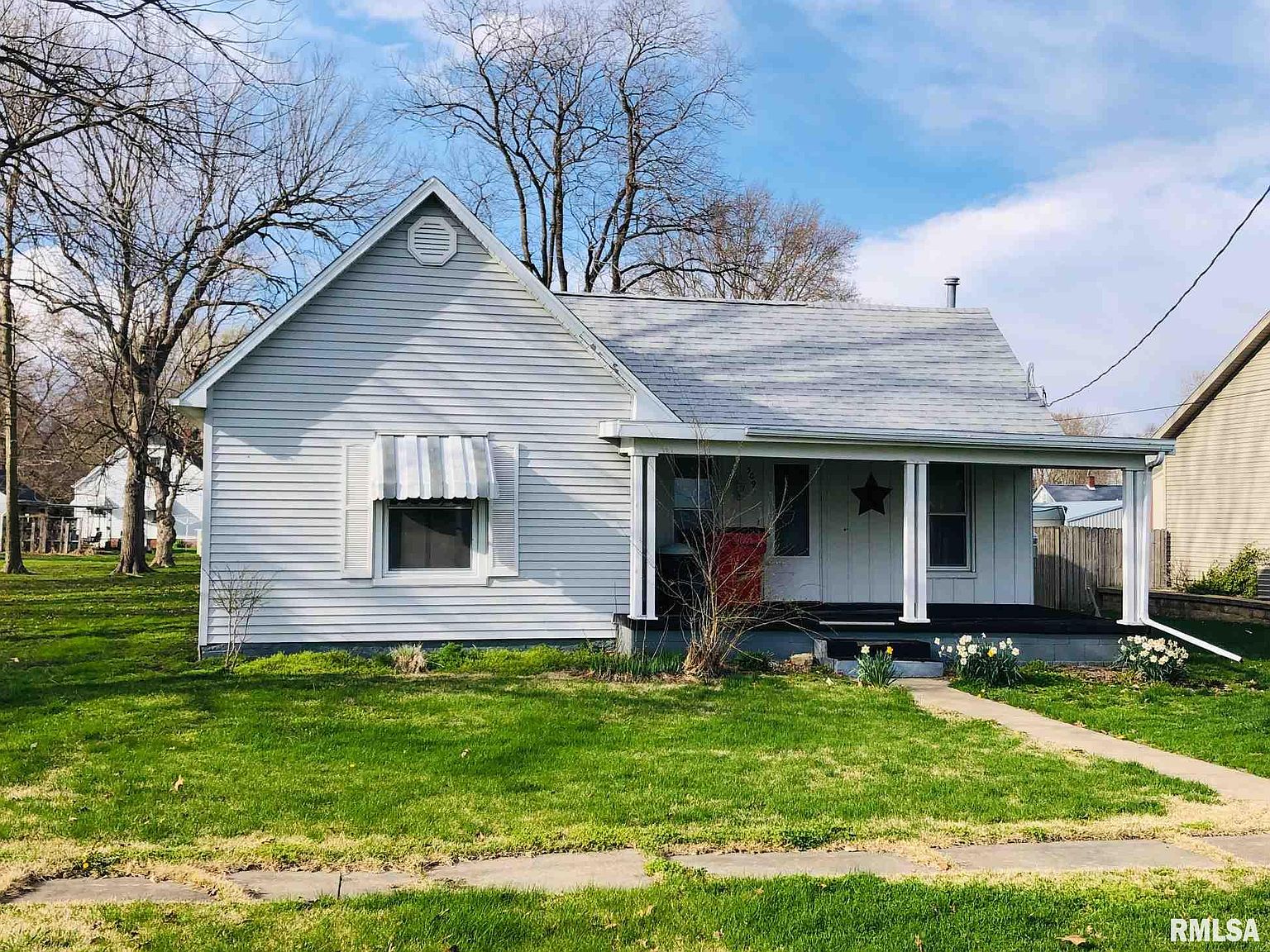 309 W Fulton St, Yates City, IL 61572 | Zillow