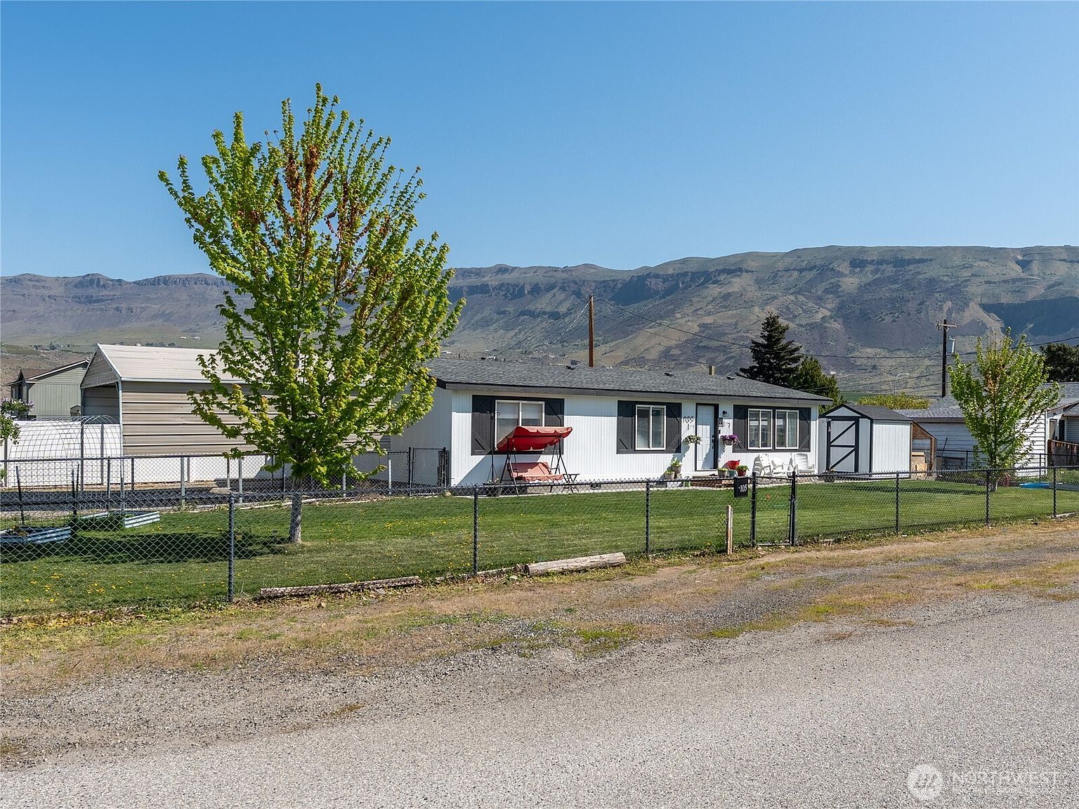 105 3rd Street SW, Rock Island, WA 98850 | Zillow