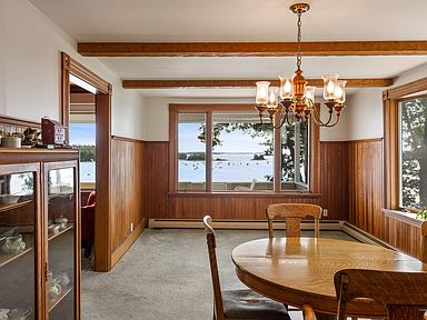 31 Harraseeket Rd, Freeport, ME 04032 | Zillow