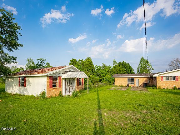 20208 Highway 90, Jeanerette, LA 70544 | MLS #23009444 | Zillow