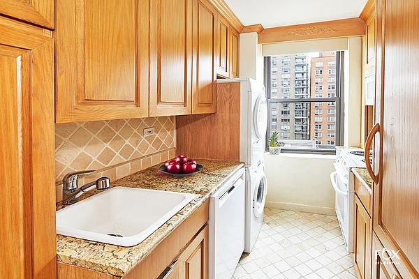235 East 73rd Street #8D in Lenox Hill, Manhattan | StreetEasy