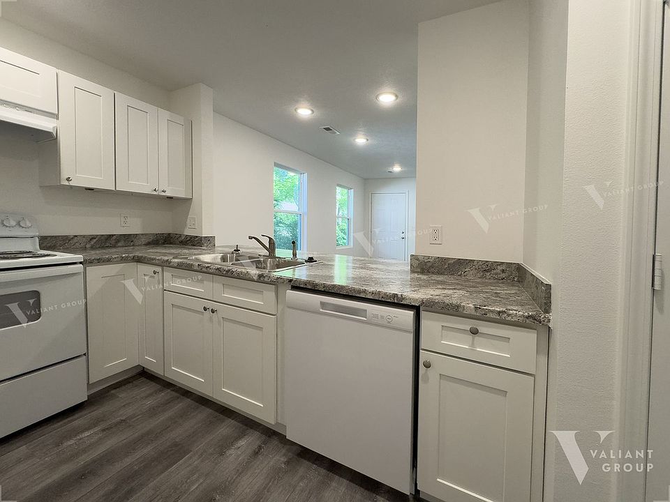 1618 W Scott St - 1618 W Scott St Springfield MO | Zillow