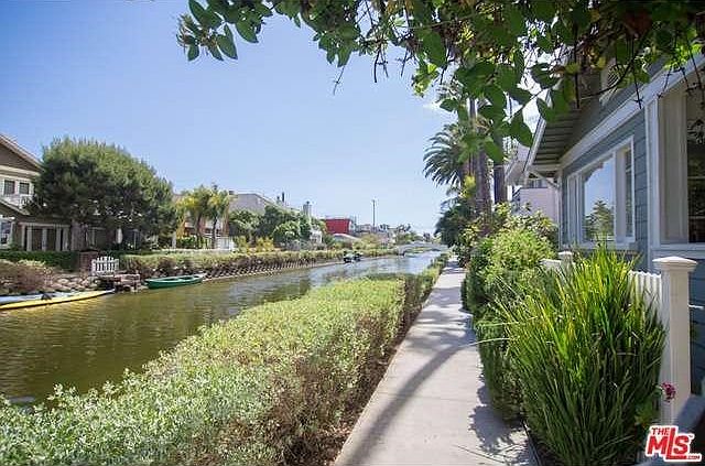 431 Linnie Canal, Venice, CA 90291 | Zillow