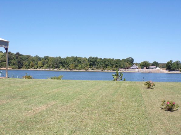 Clifton TN Real Estate - Clifton TN Homes For Sale | Zillow