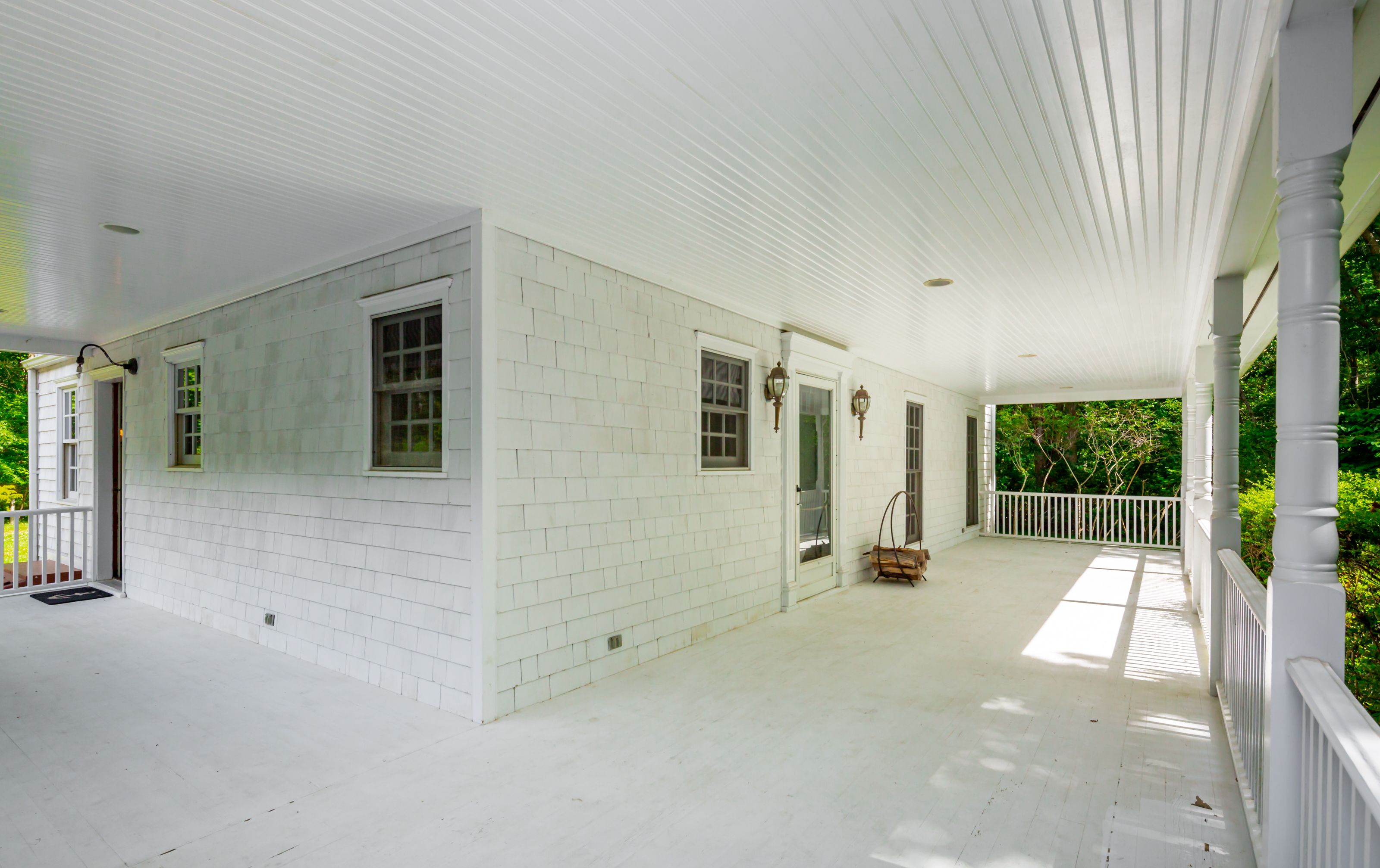 283 Wainscott Harbor Rd, Sagaponack, NY 11963 | Out East