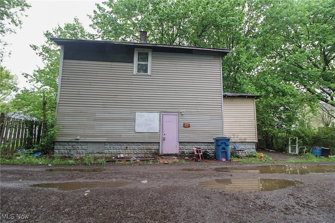 298 S State Line Rd SE, Masury, OH 44438 | Zillow