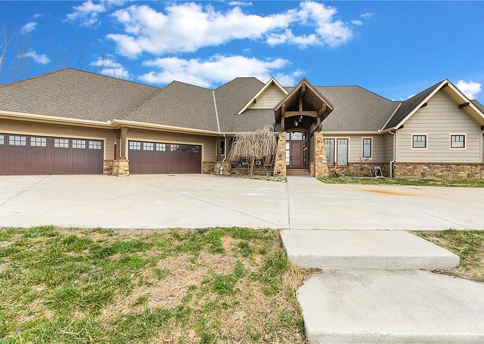 24066 Wolcott Rd, Kansas City, KS 66109 | Zillow