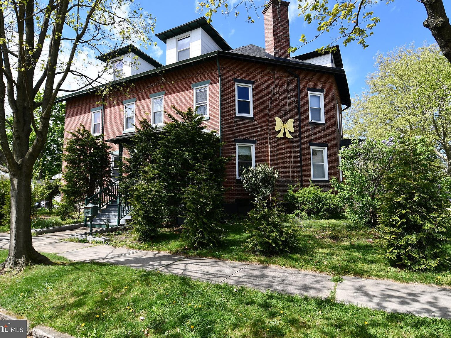 101 8th Ave, Roebling, NJ 08554 | Zillow