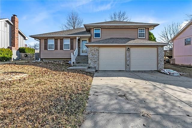 915 NE 108th St, Kansas City, MO 64155 | Zillow