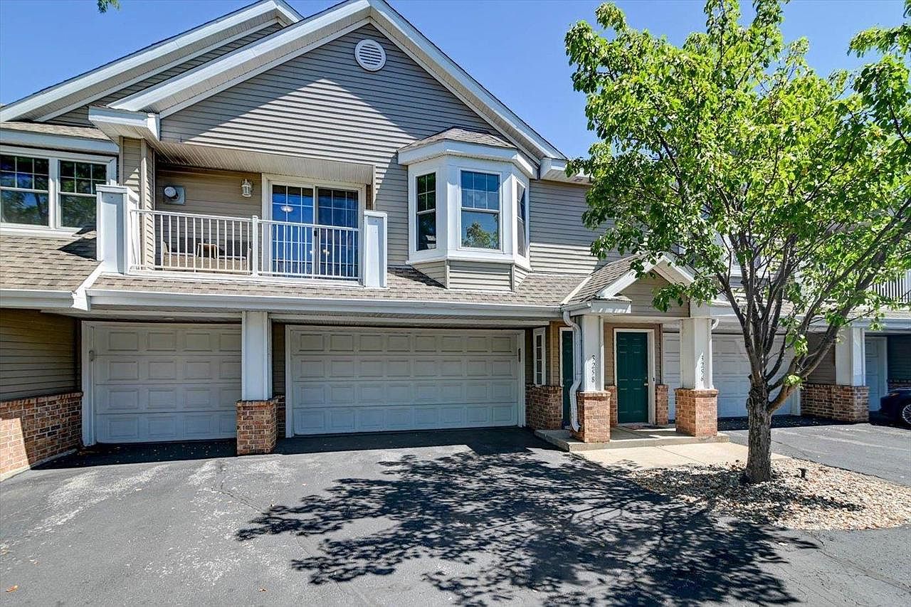 3258 Stonecreek Drive, Madison, WI 53719 | MLS #1962688 | Zillow