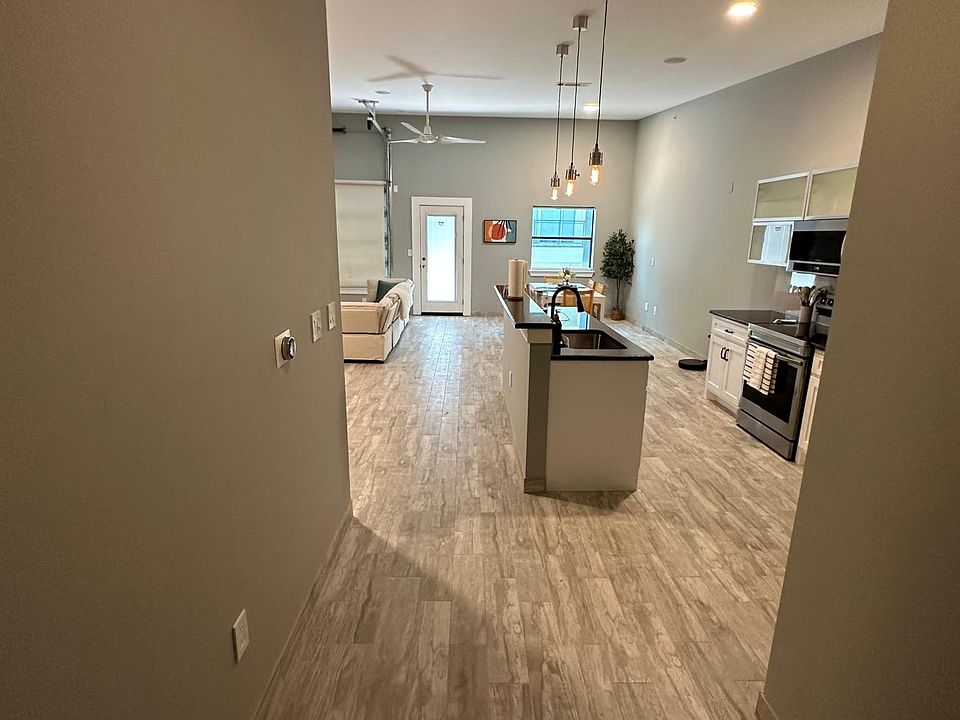 Buzz Condominiums Apartment Rentals - Dallas, TX | Zillow