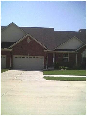 20244 Doves Point, Brownstown, MI 48174 | Zillow