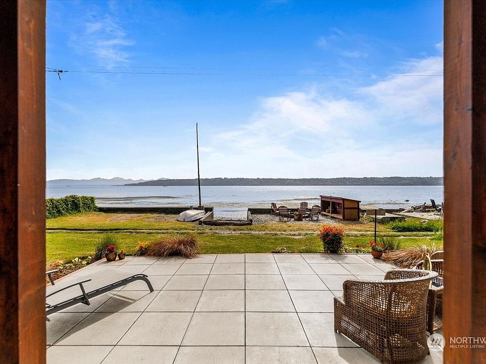 7976 Possession Beach Walk, Clinton, WA 98236 | Zillow