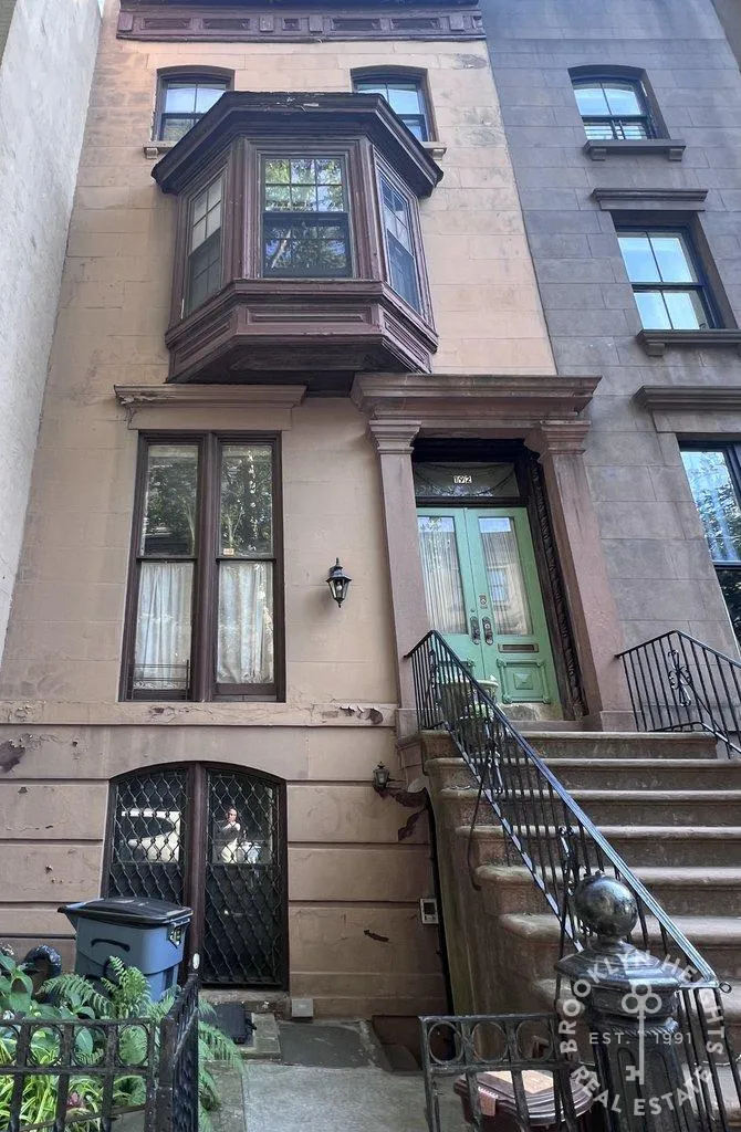 192 State Street #1 in Brooklyn Heights, Brooklyn | StreetEasy
