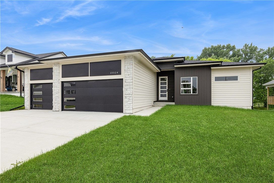 15524 Springbrook Trl, Urbandale, IA 50323 | MLS #674951 | Zillow