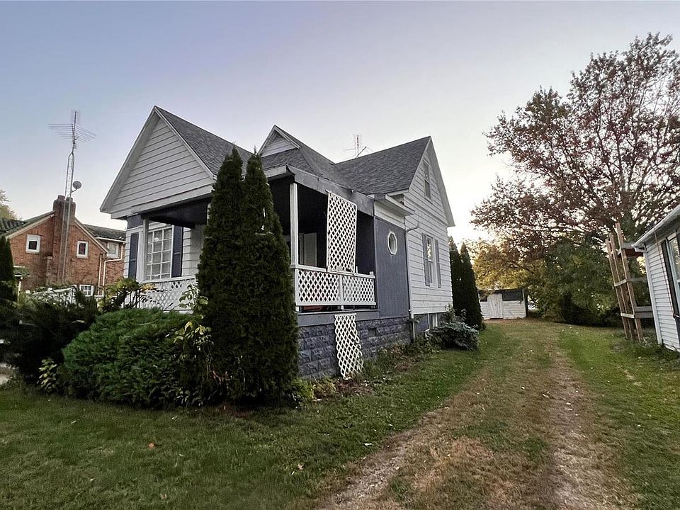 1113 N State St, Litchfield, IL 62056 | MLS #22066658 | Zillow