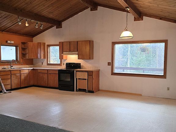 1559 Goldridge Dr, Fairbanks, AK 99709 | Zillow