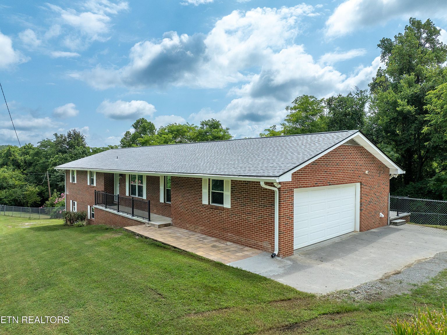 1881 E Old Topside Rd, Louisville, TN 37777 | Zillow