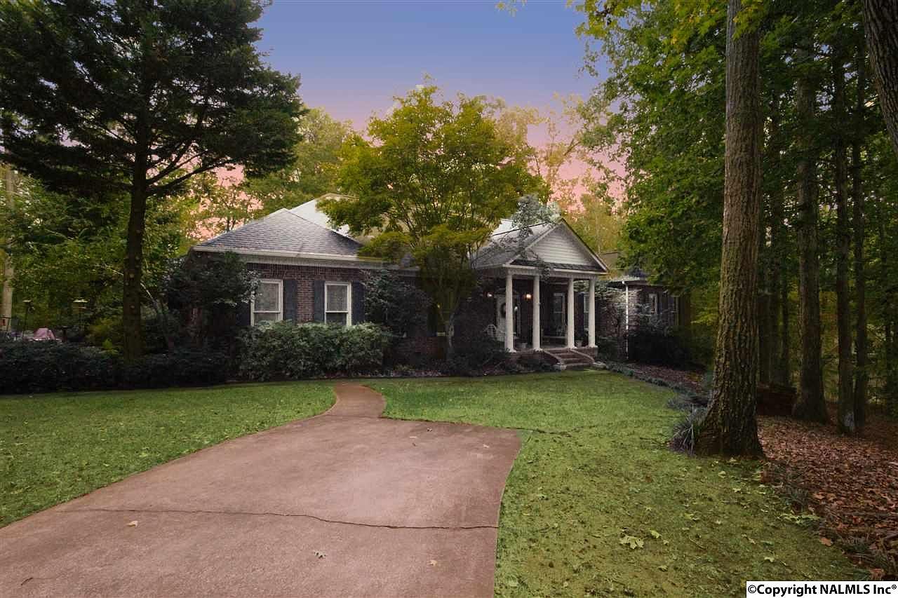 906 Jessie Dr SW, Decatur, AL 35603 | Zillow