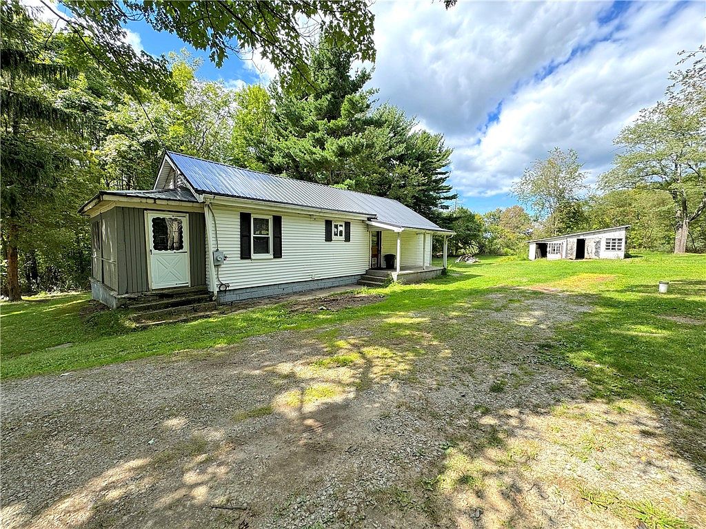 728 Bear Rocks Rd, Acme, PA 15610 | Zillow