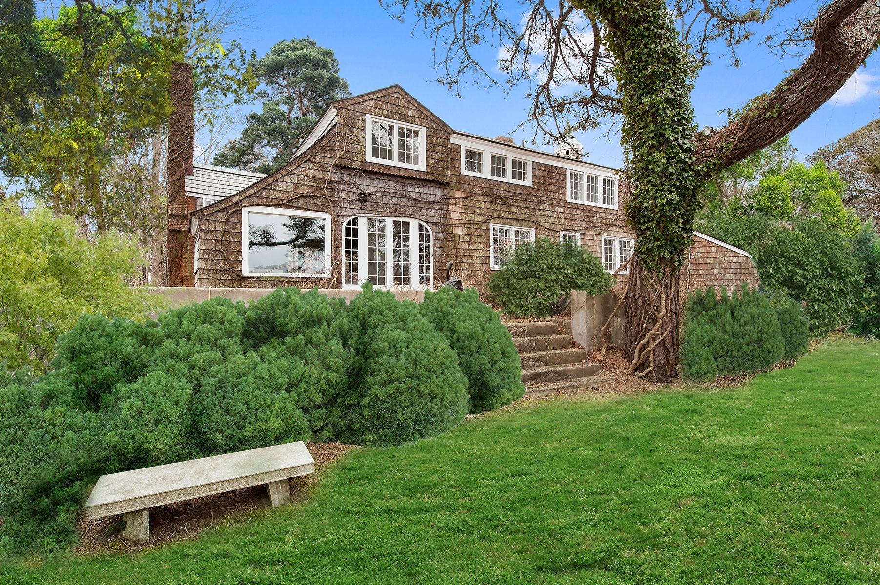 15 Georgica Association Rd Wainscott Ny 11975 Out East