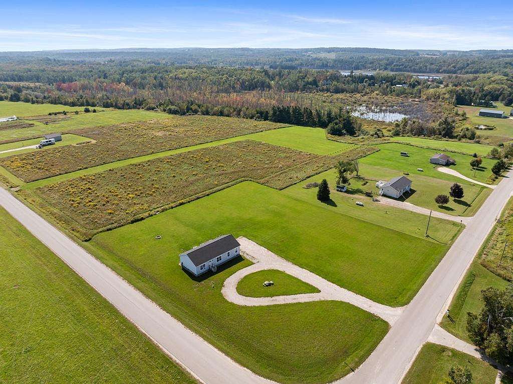 0 Wickersham Rd, Charlevoix, MI 49720 | MLS #477814 | Zillow