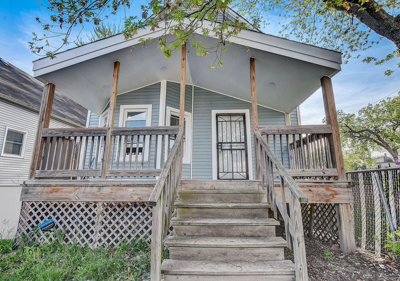 10704 S State St, Chicago, IL 60628 | Zillow