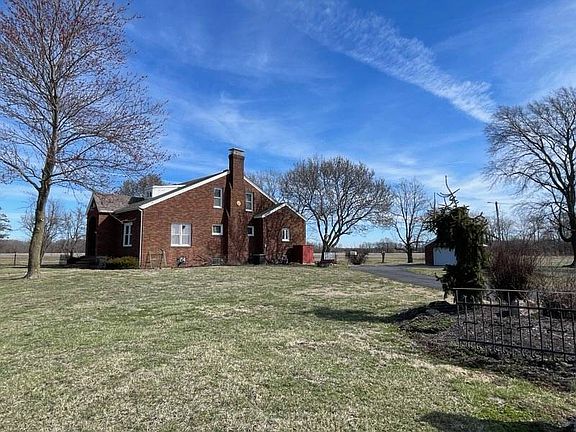 1202 Us Highway 45, Geff, IL 62842 | MLS #11253063 | Zillow