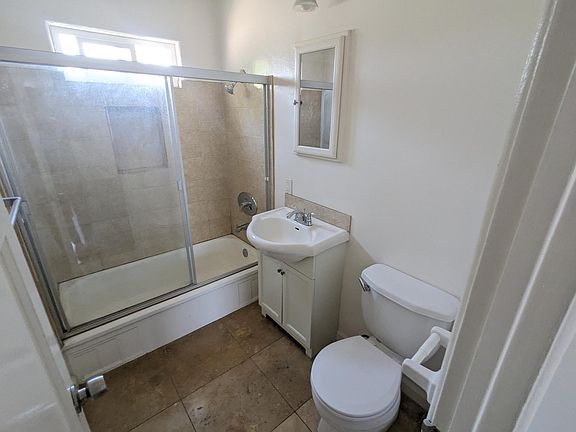 5129 Cahuenga Blvd #E, North Hollywood, CA 91601 | Zillow