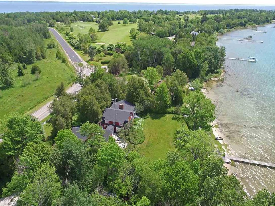 13863 N Northport Point Rd, Northport, MI 49670 | Zillow