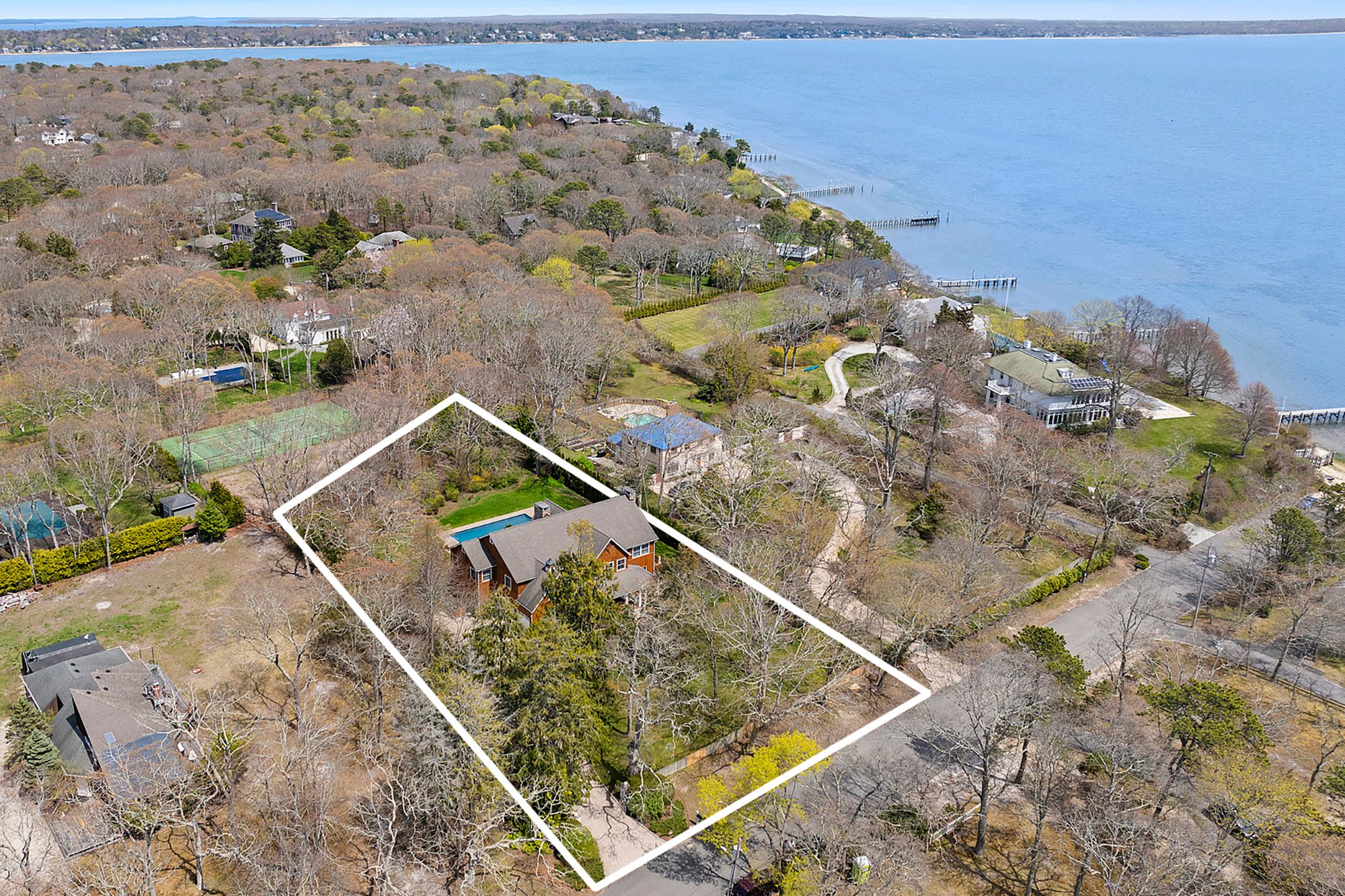 179 Bay Ave E, Hampton Bays, NY 11946 | Out East