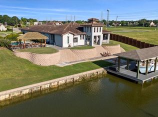 1907 Ray Shell Ct, Seabrook, TX 77586 | MLS #63699532 | Zillow