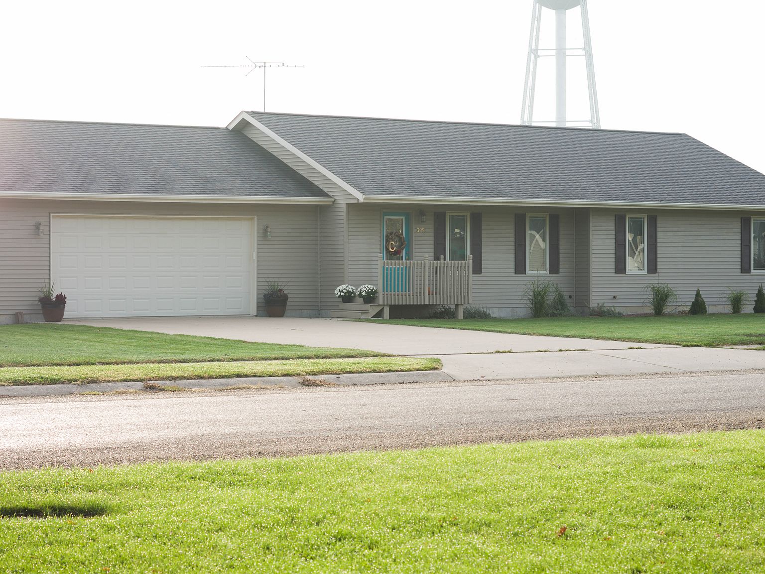 305 Louisiana St, Middletown, IA 52638 | Zillow