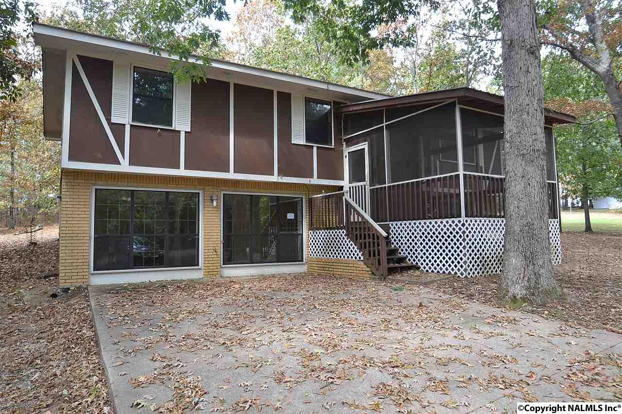79 Thomas Ave, Fyffe, AL 35971 | Zillow