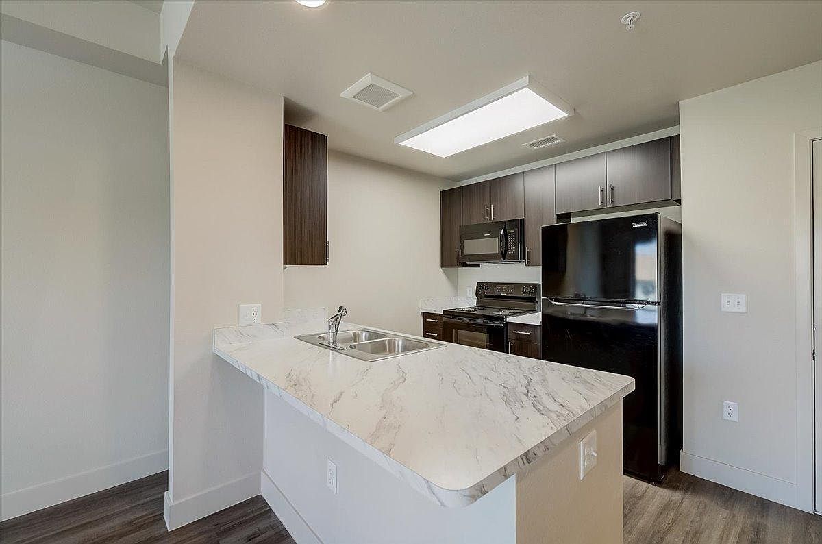 5660 E Atlantic Pl #5C36382EC, Denver, CO 80222 | Zillow