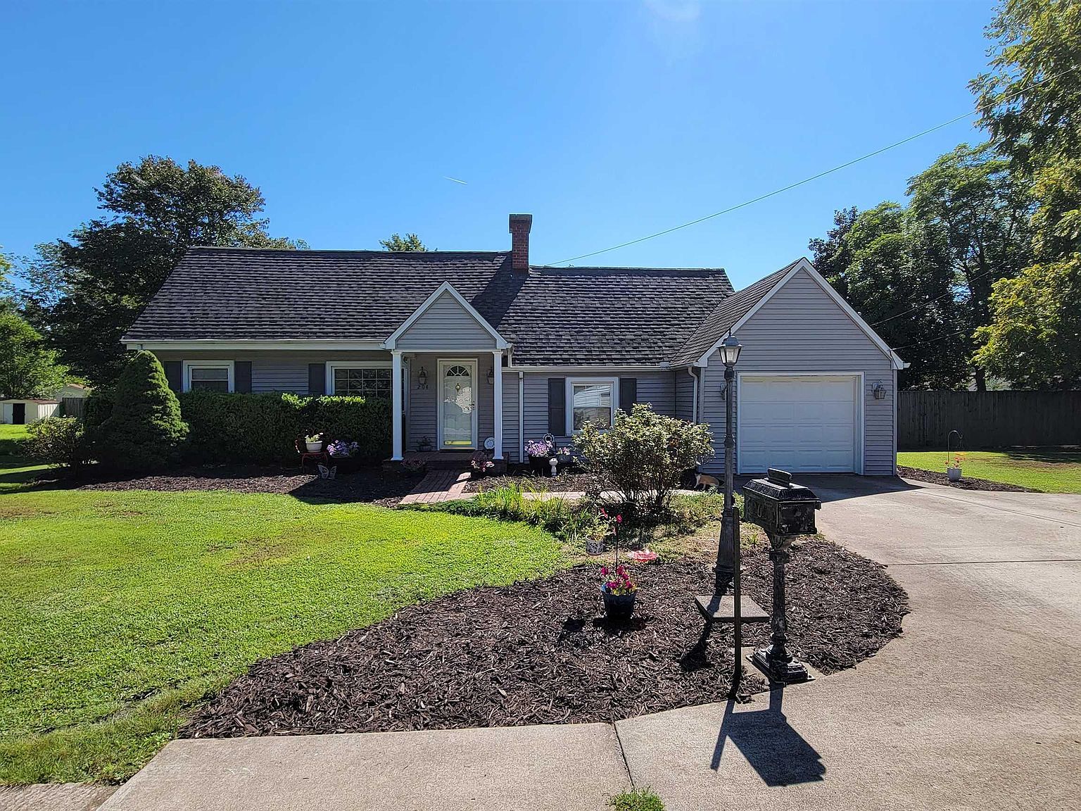 204 S Jenette Ave, Buckner, IL 62819 | Zillow