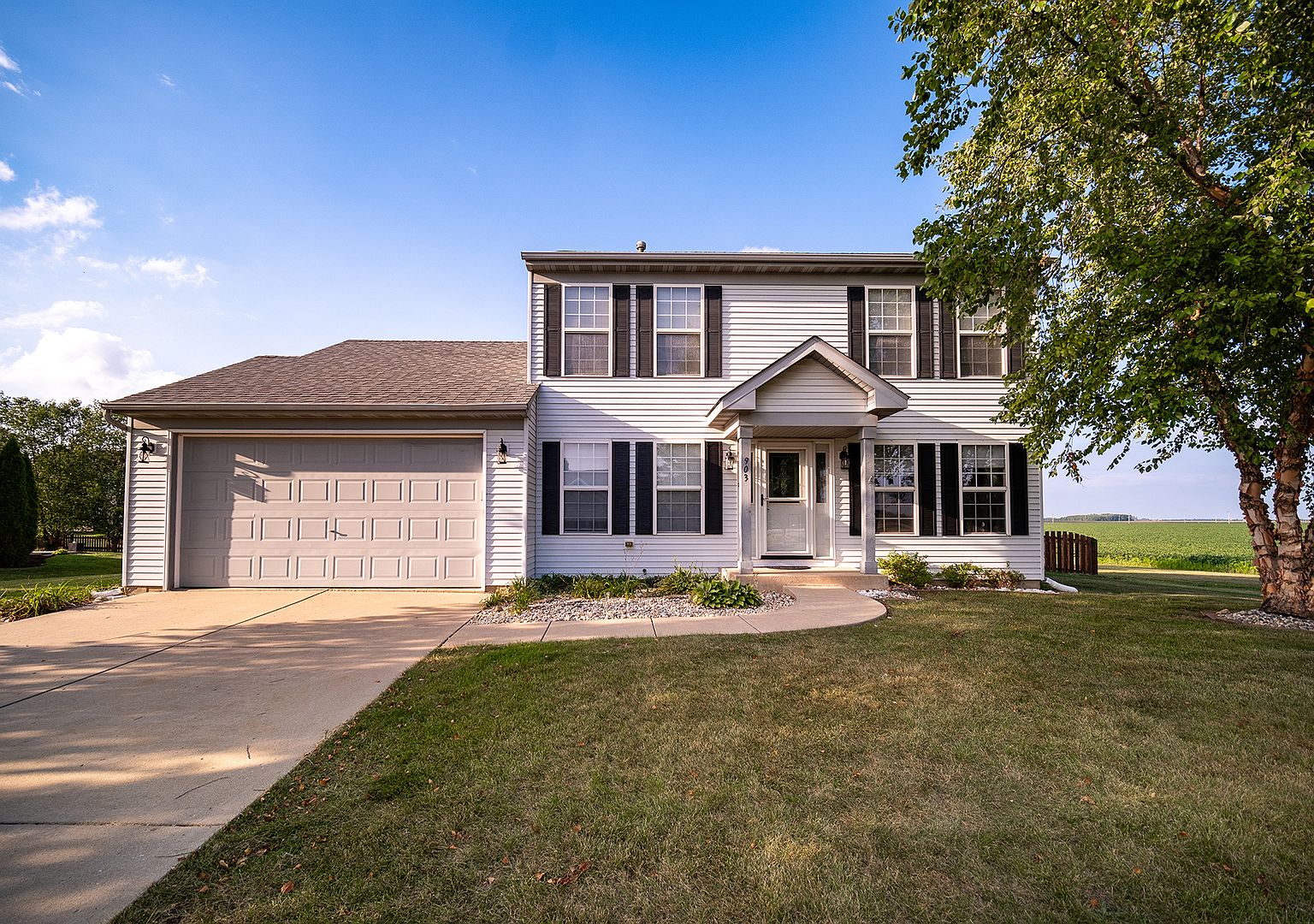 903 Autumn Ridge Rd, Sandwich, IL 60548 | Zillow