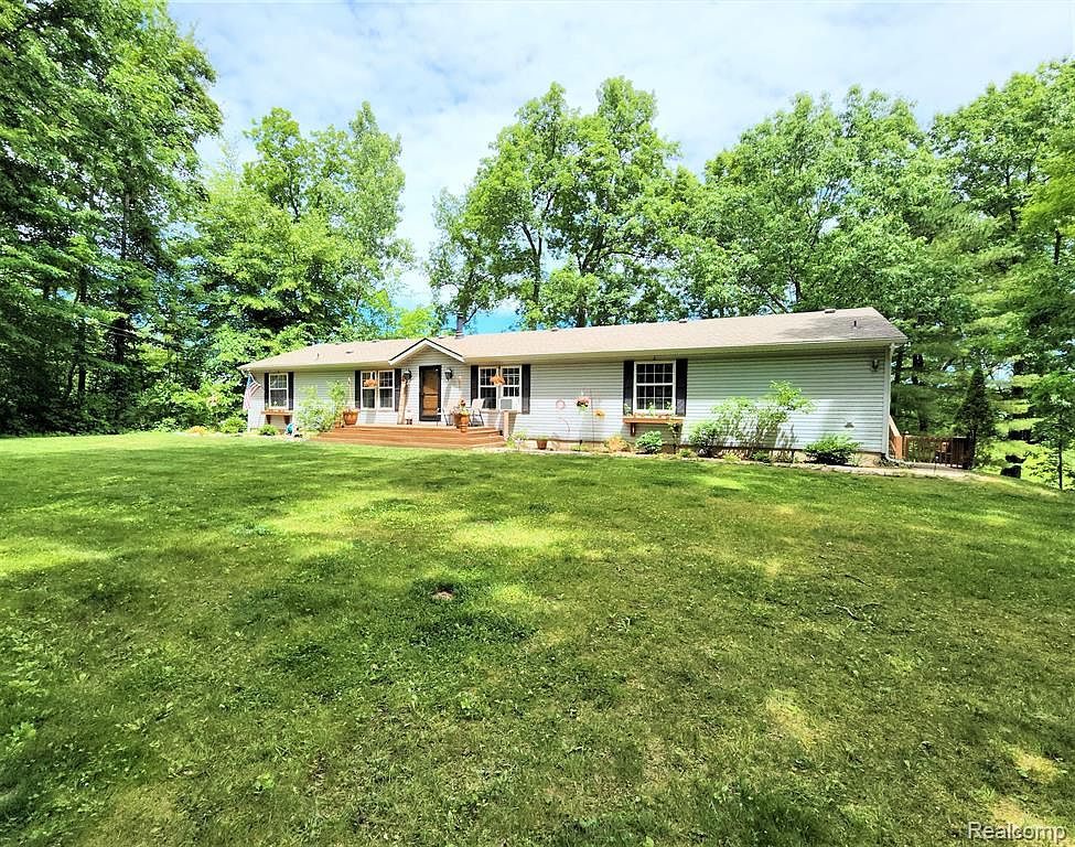 1187 Baker Rd, Fenton, MI 48430 | MLS #20230051078 | Zillow