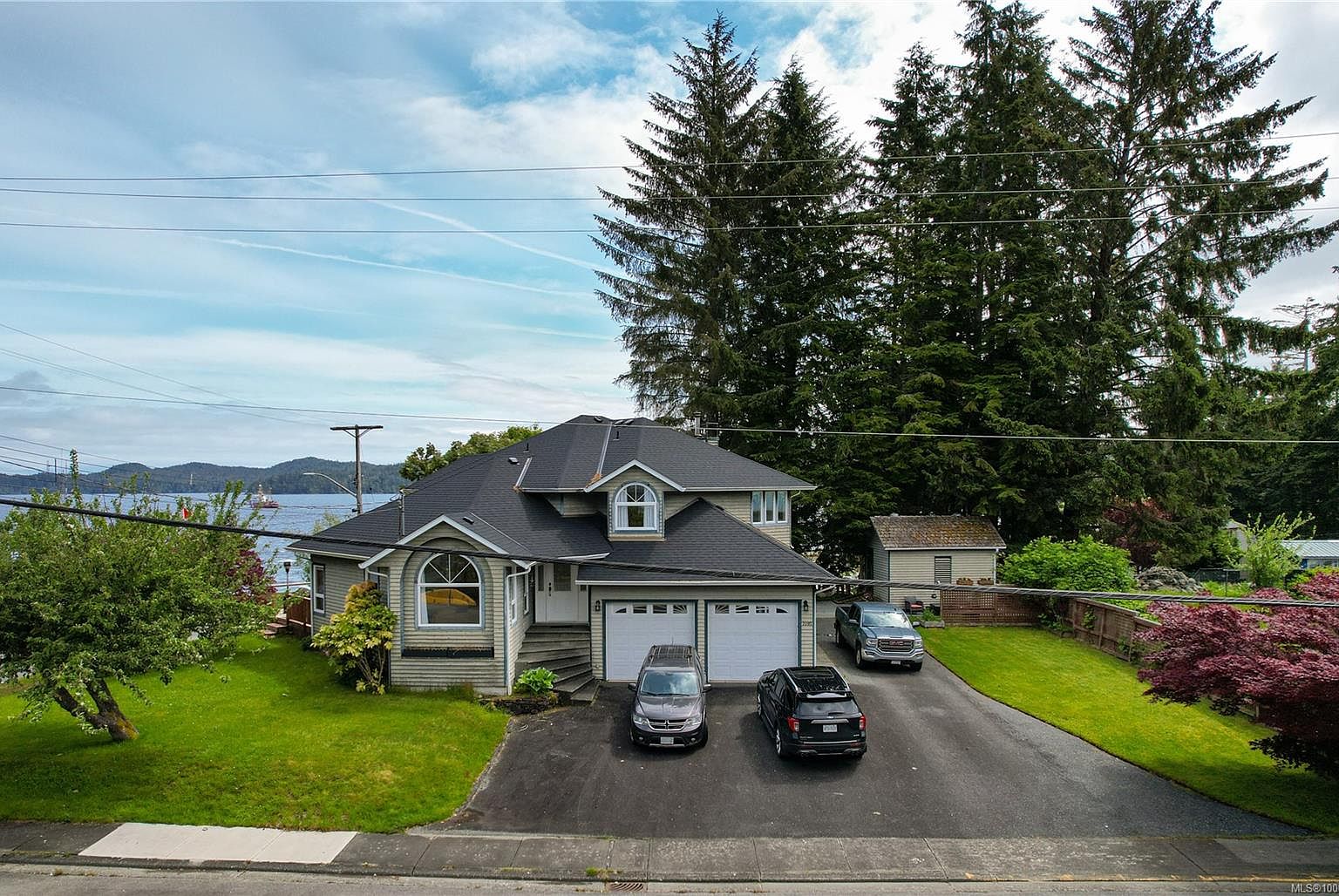 7085 Shorncliffe Ave, Sechelt, BC V0N 3A0 | MLS #1000976 | Zillow