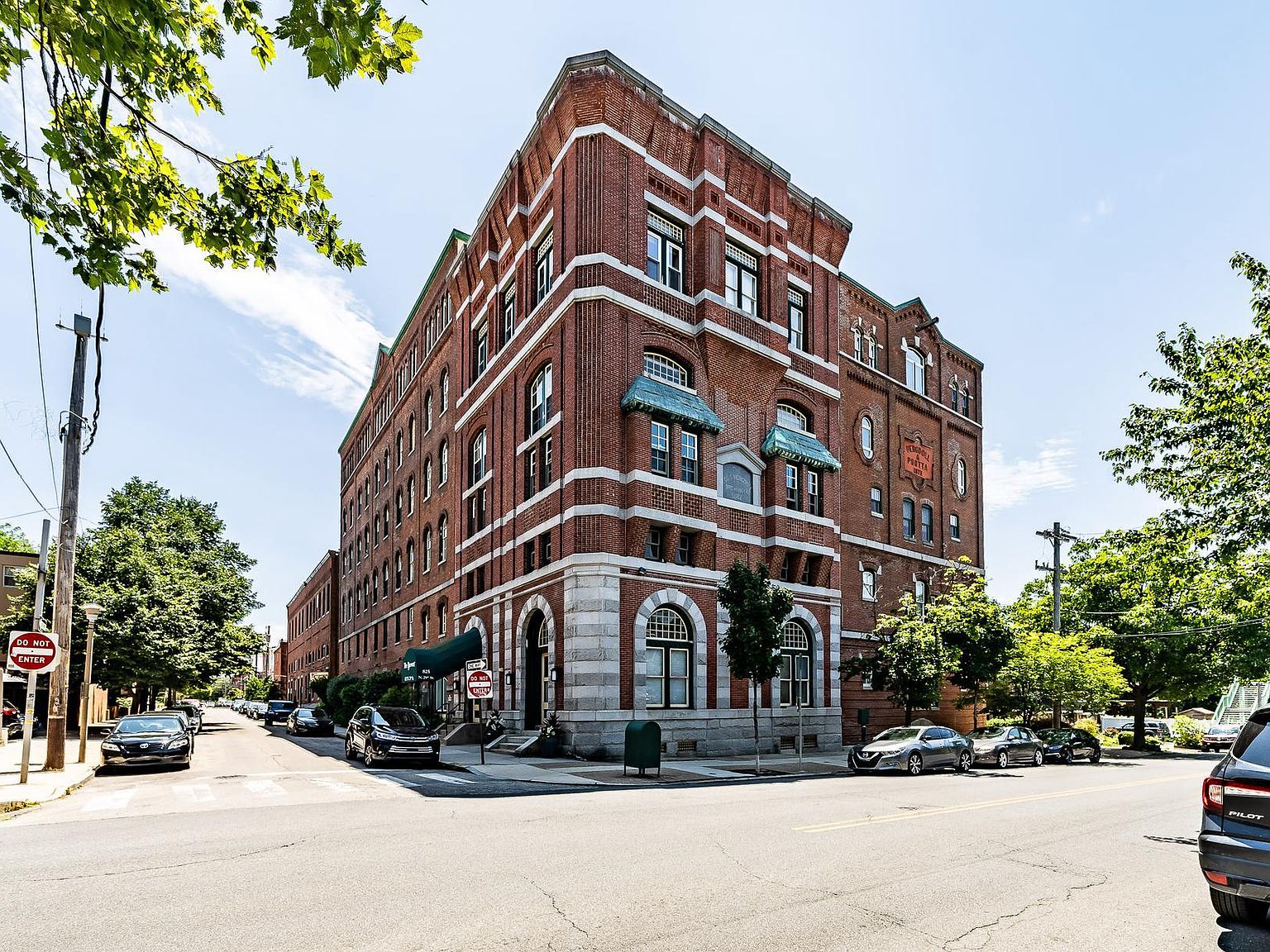 825 N 29th St APT 3D, Philadelphia, PA 19130 | Zillow