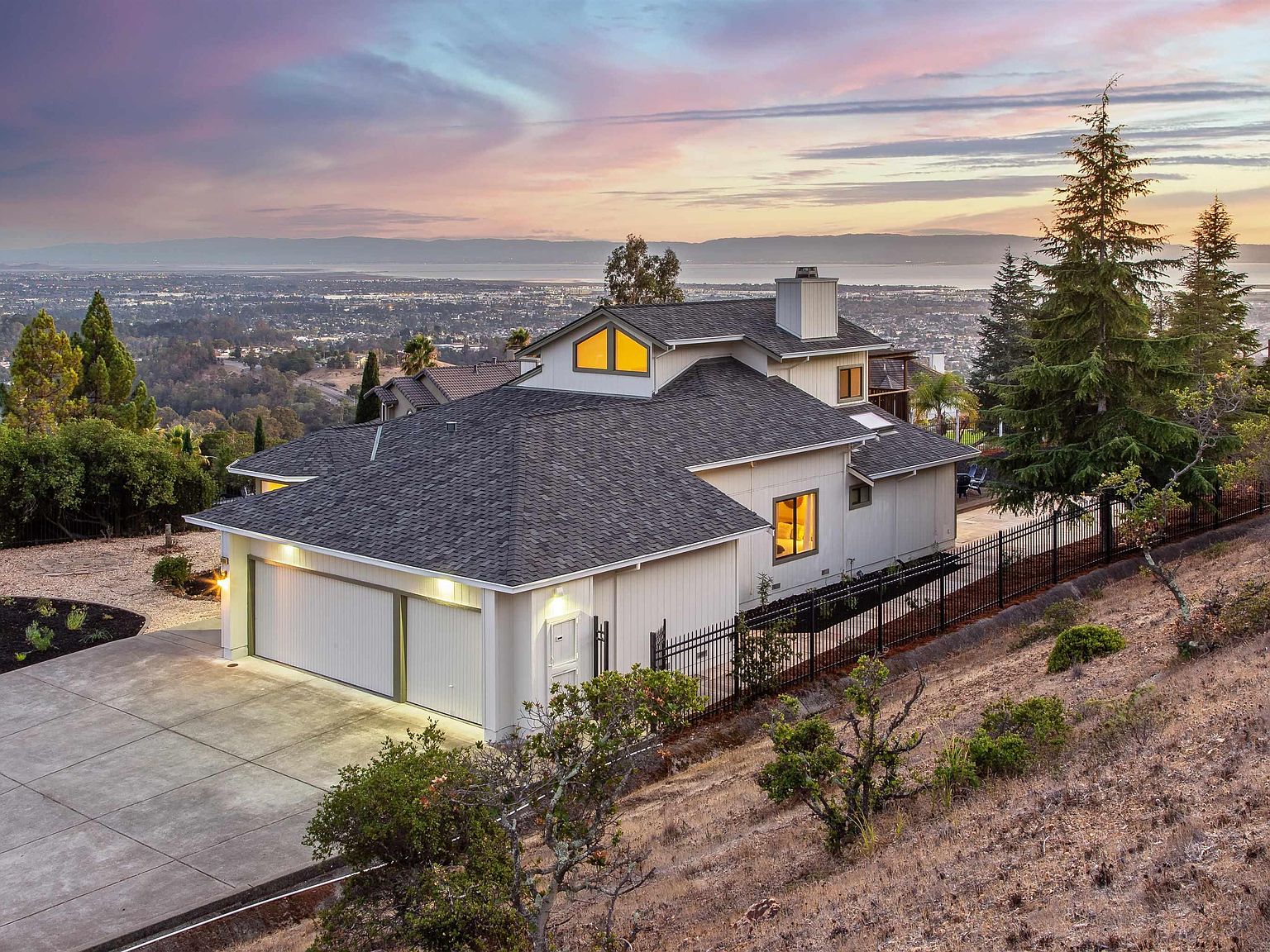 13755 Campus Dr, Oakland, CA 94605 | Zillow