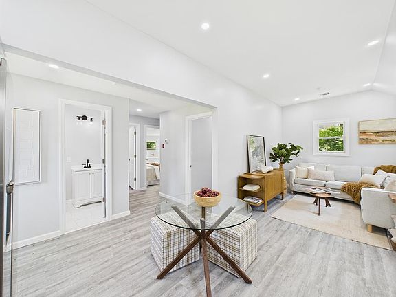 495 Easton Street, Ronkonkoma, NY 11779 | MLS #880574 | Zillow