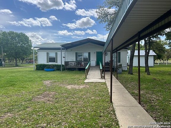 2430 County Road, Edna, TX 77957 | MLS #1764828 | Zillow