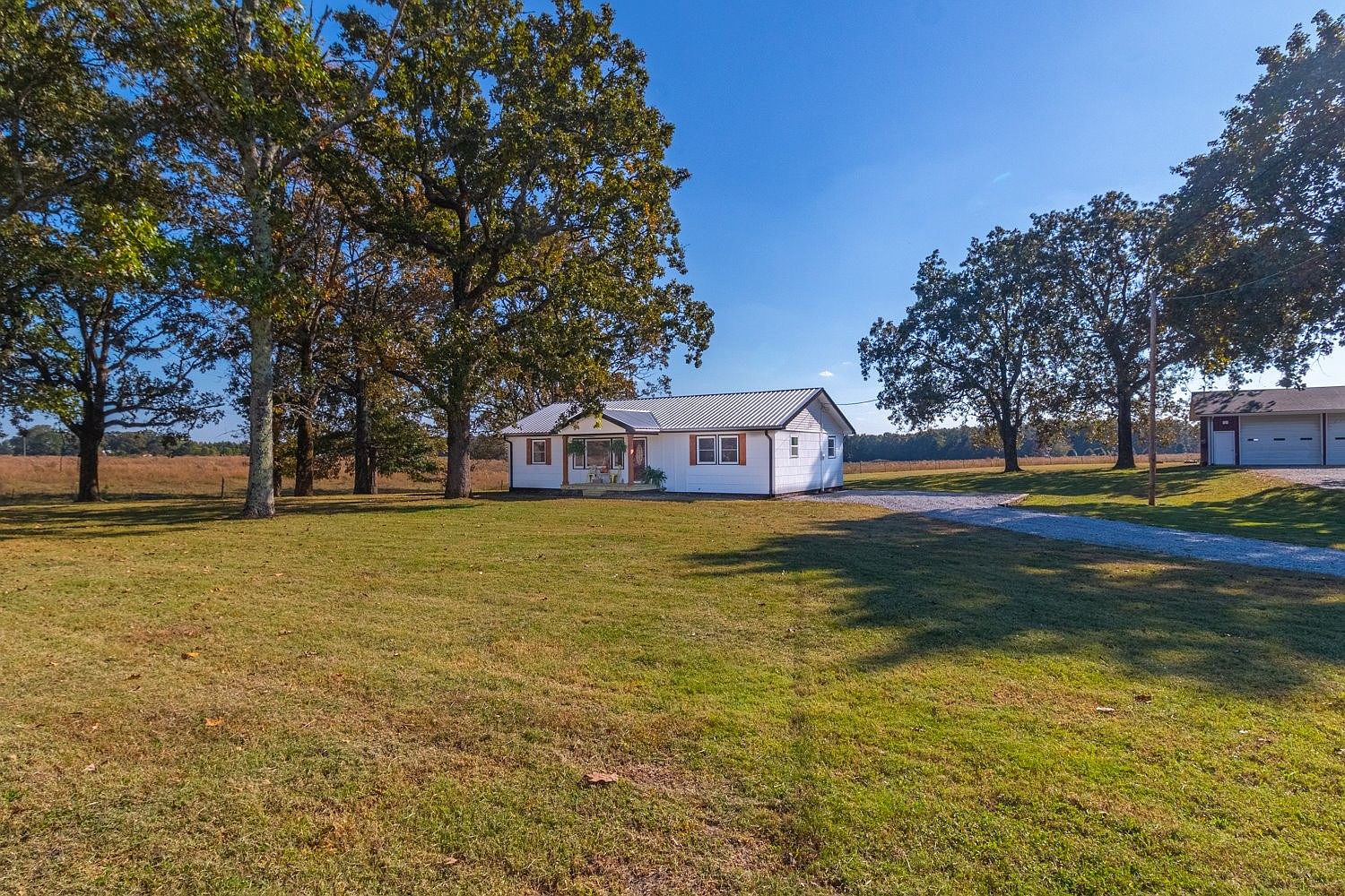 3876 Summertown Hwy, Summertown, TN 38483 | MLS #2583094 | Zillow