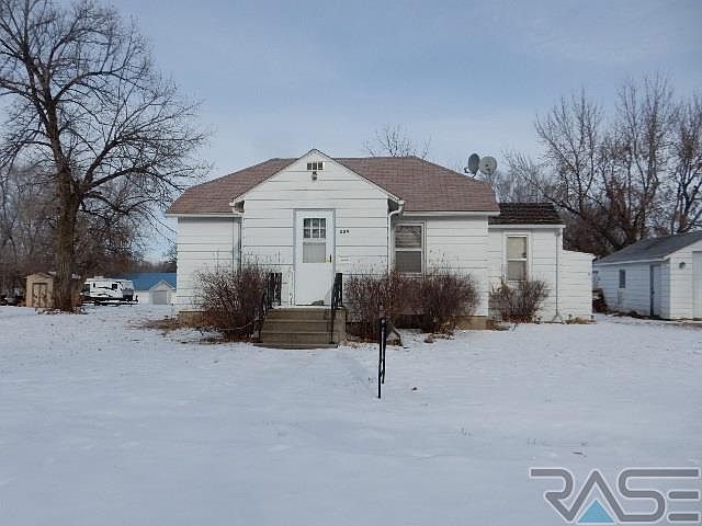 389 W Sanborn St, Parker, SD 57053 | Zillow 389 W Sanborn St, Parker, SD 57053 | Zillow