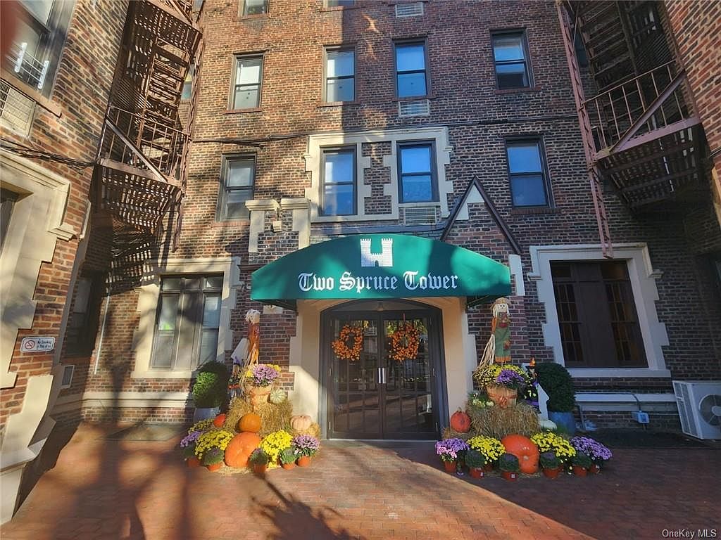2 Spruce Street UNIT 1F, Great Neck, NY 11021 | Zillow