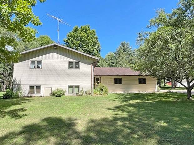 W11374 Riverside Rd, Marion, WI 54950 | Zillow